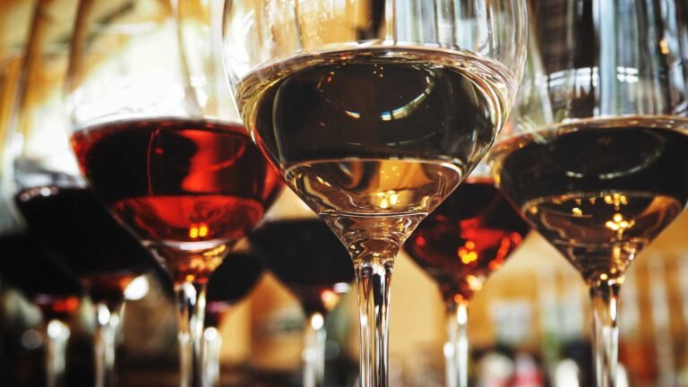 Blue Antiquity Whisky Price in August & Details - Antiquity Whisky